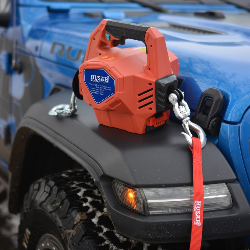 Portable battery winch 1000 lbs | HUSAR Winch